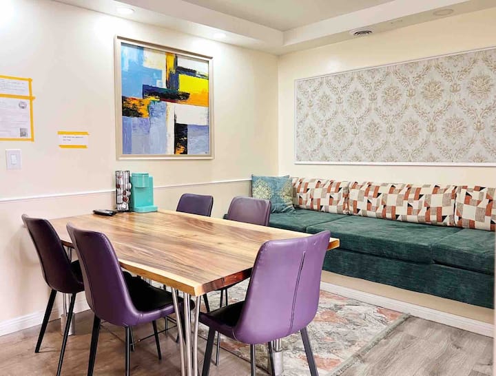Cushy Waikiki Legally Holiday Apt. Good For 5 - Honolulu, HI