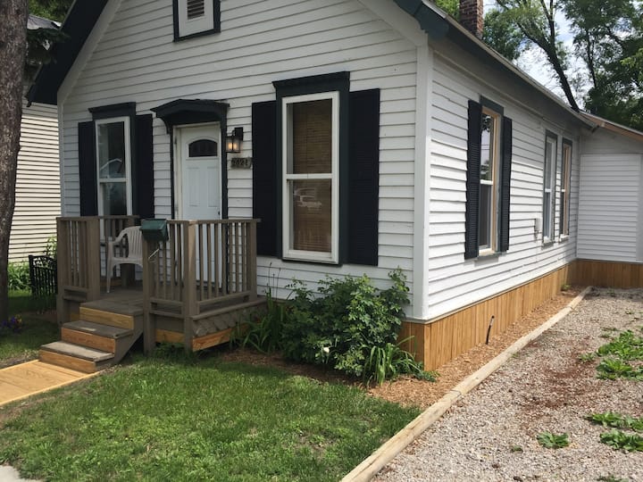 Port Huron Cottage Home - Michigan