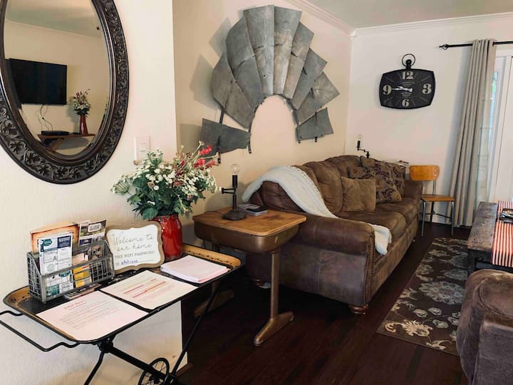 Ellah Rose’s This Weekend Special! - Fredericksburg