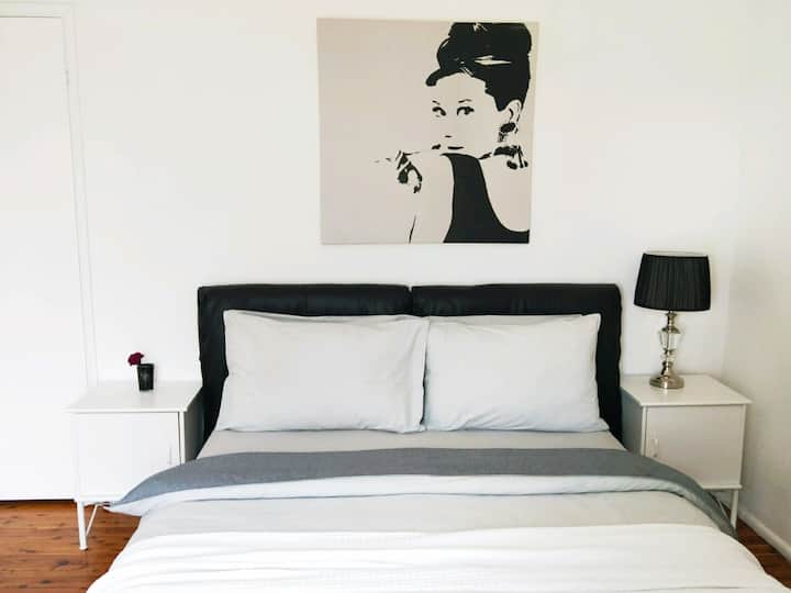 10 Min Walk 2 Station Master Suite+ Bathroom+tv - Liverpool