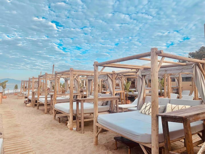 Piso A 600 Metros De La Playa Con  Piscina Y Padel - Marbella