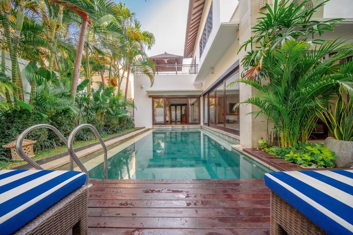Stunning Villa In Umalas Center - Canggu