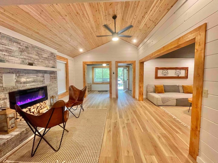 Hot Tub/3bedrooms/fire Place/renovated - Sevierville, TN