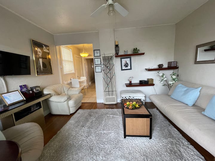 Gated Cottage*self Ck-in*fast Wifi*free Parking - Oakland, CA
