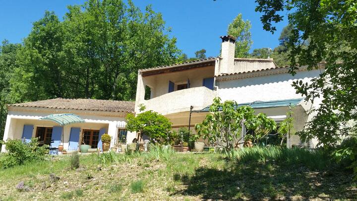 Grote Villa Met Zwembad In Gréoux-les-bains - Gréoux-les-Bains