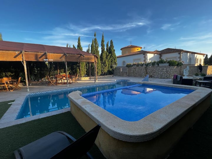 Chalet Con Barbacoa Y Piscina - Villajoyosa