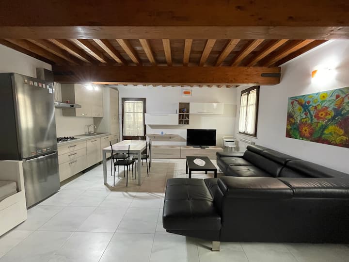 Bellissimo Appartamento  In Versilia - Massa