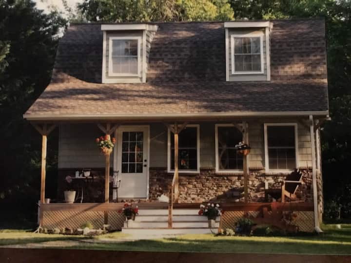 Cottonwood Cottage - Lewes, DE