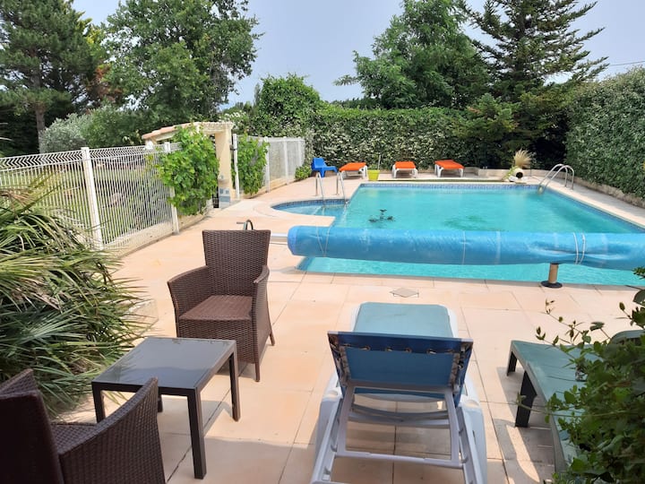 Gîte Avec Piscine - Vedène