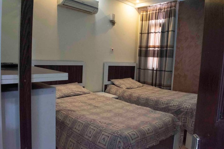 Charming Hotel Bedroom With Free Parking And Wifi - Khartoum