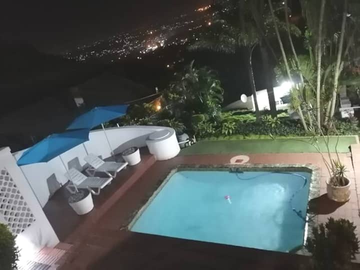 81 Manor Drive Guest House - Durban
