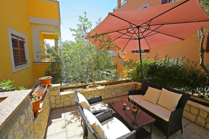 Superior Apartment Mit 3 Schlafzimmern Und Meerblick - Bibinje