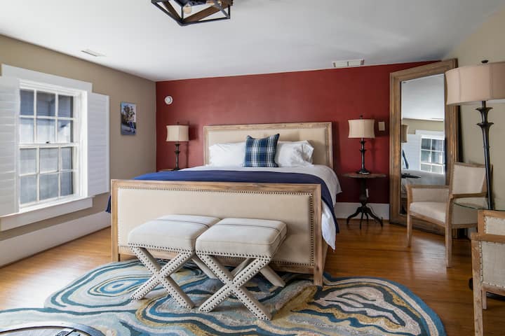Room Three At Hellbender Bed & Beverage - Blowing Rock, NC