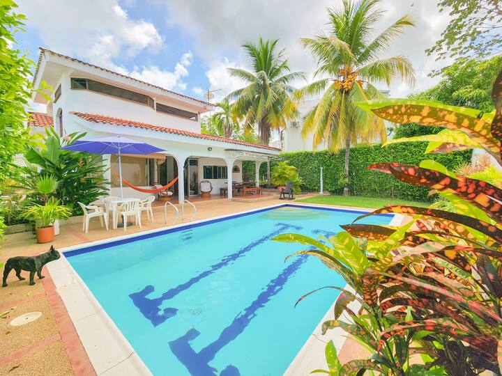 Adorable Casa En Melgar Con Piscina Privada Y A/c - Melgar