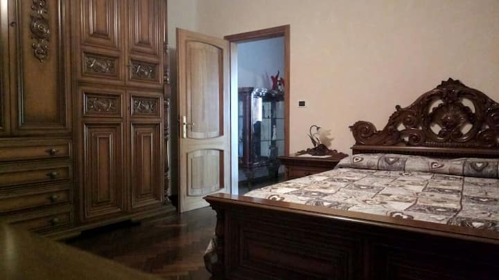 Camera Marrone - Villa Berra - Adria