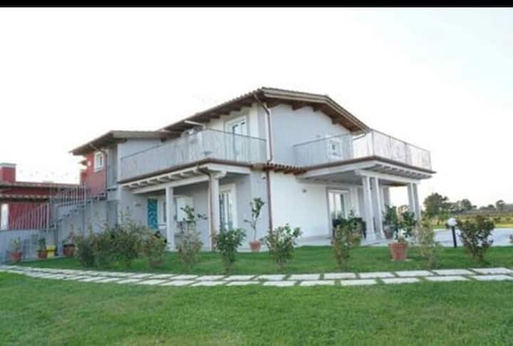 Suite  Indipendente Con Giardino In Villa - Cerveteri