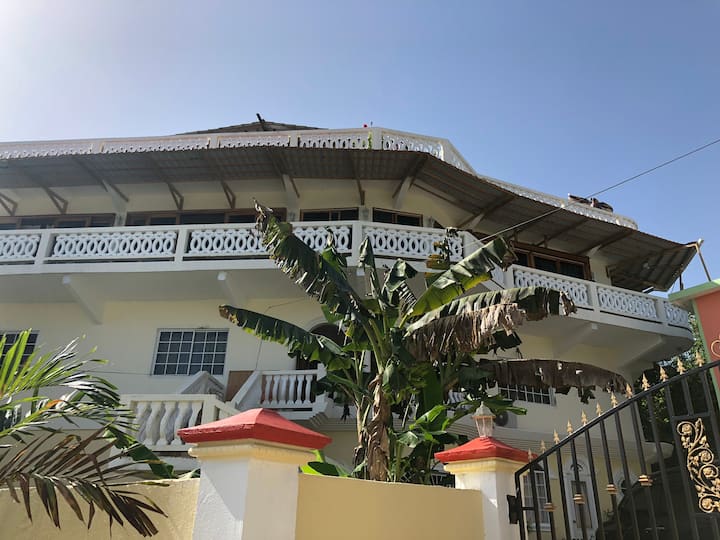 Sunset Dreams Private Guest House - Negril