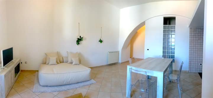 Leafs House Intero App Vista Mare, Centro Storico. - Gaeta