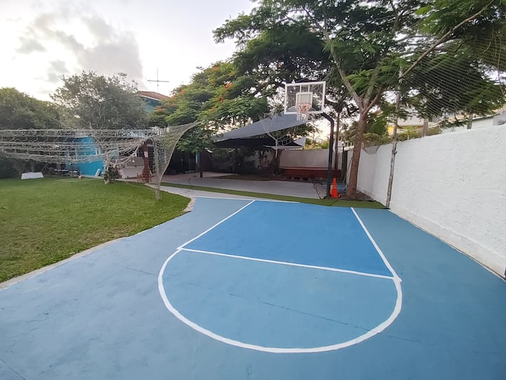 Casa 2 Pisos Com Ampla Area Verde - Florianópolis