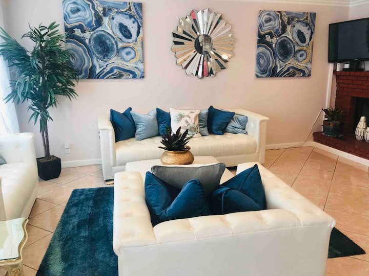 Warm Cozy Home Near Coast & Easy Access To All Sf. - San Francisco, CA