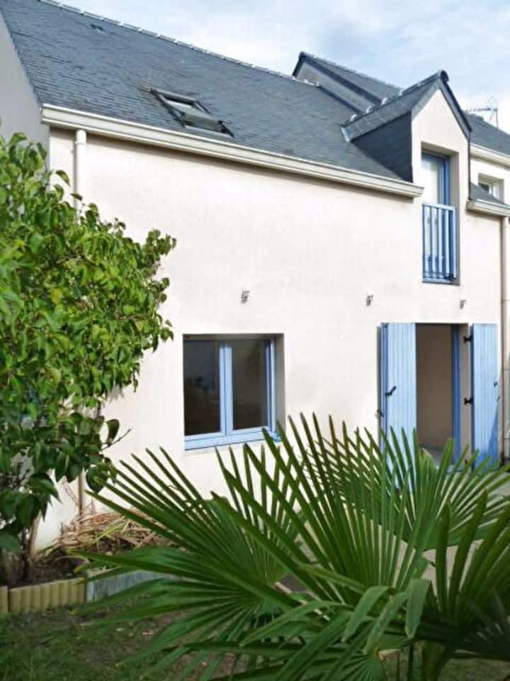 Agréable Maison à Batz-sur-mer - Le Croisic