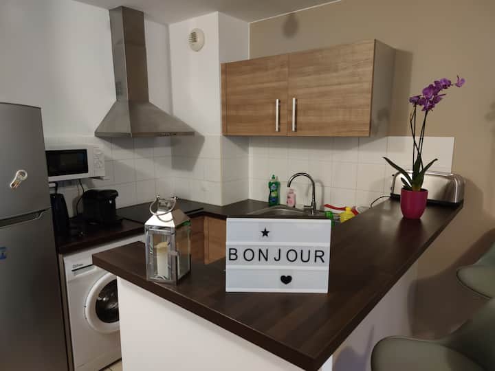 Studio à 15 Min De Bordeaux, 100m Du  Tram. - Mérignac