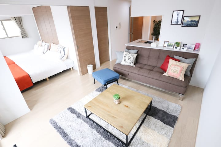 First Class Nihonbashi Station 1minute - Osaka, Japan