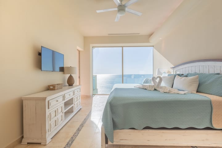 New Luxury Beachfront 5 Star Condo - Tessoro 603 - Puerto Peñasco
