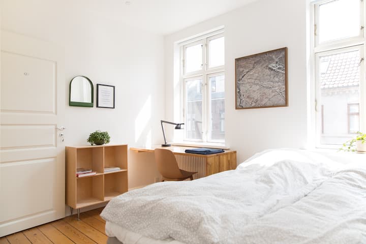 Gertruds Bnb, Room With Self Checkin In The Centre - Odense