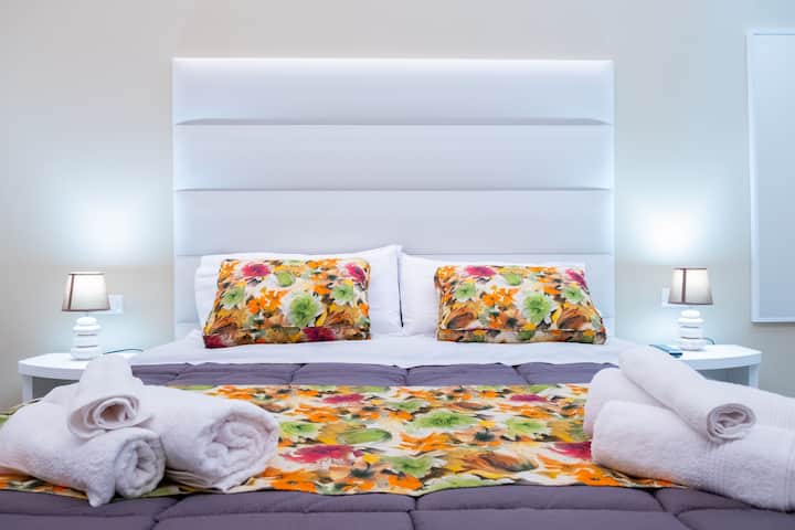 Lamuri Per Una Vacanza In Centro, Palermo - Palermo