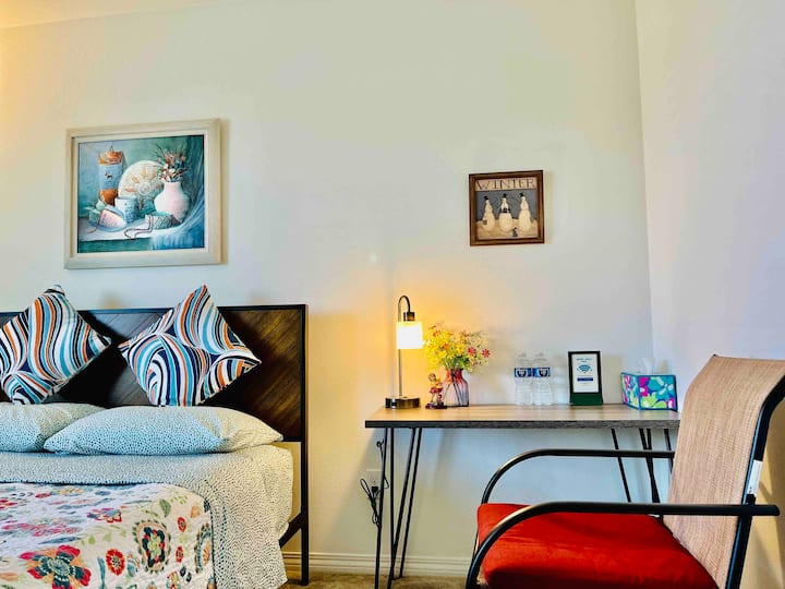 Jurupa  Comfort Suite（private Bathroom） - Jurupa Valley, CA