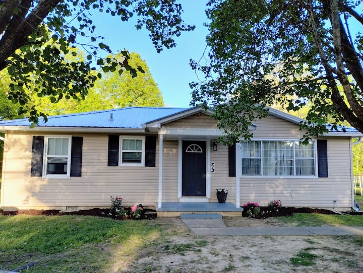 Dream Weaver Guesthouse - Home For A While - Alabama