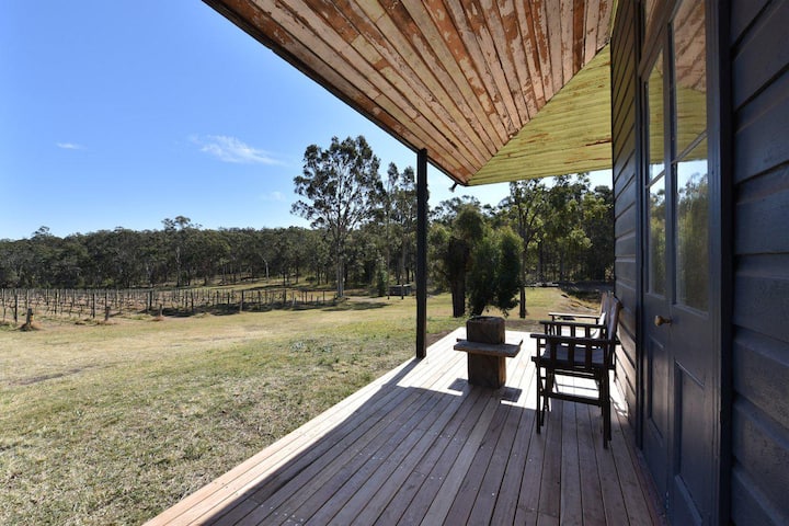 The Parson's Vineyard Retreat - Get Amongst The Vineyards In A Historic Home - Branxton