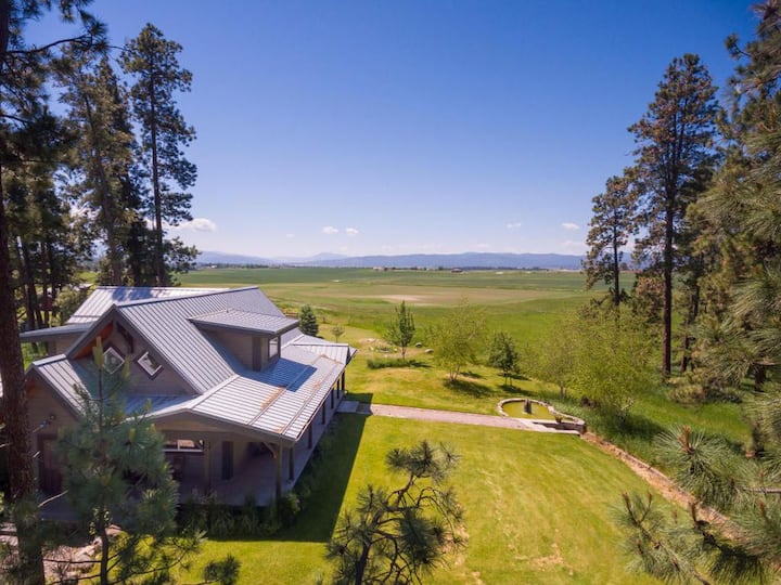 Modern Farm House On 20 Acres - Columbia Falls, MT