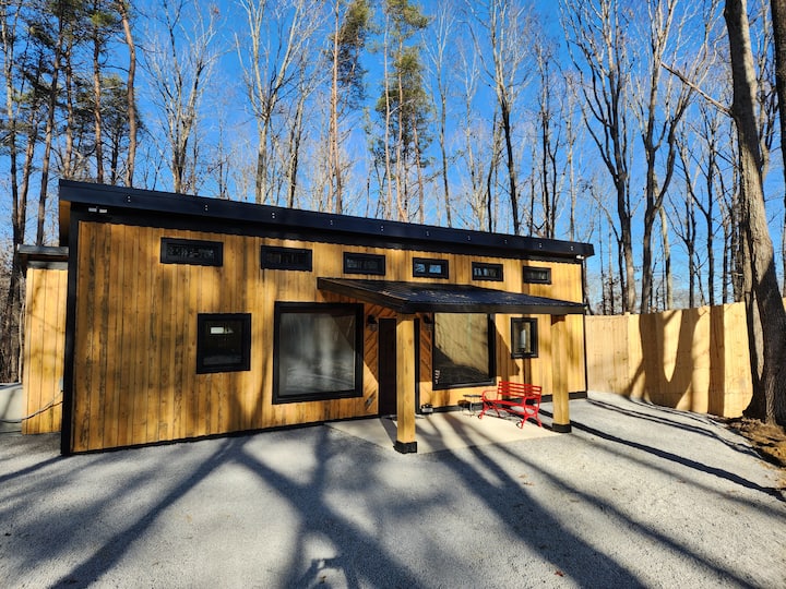 Red Room Cabin ~ "The Fortress" Adult playhouse! - Cabins for Rent in ...