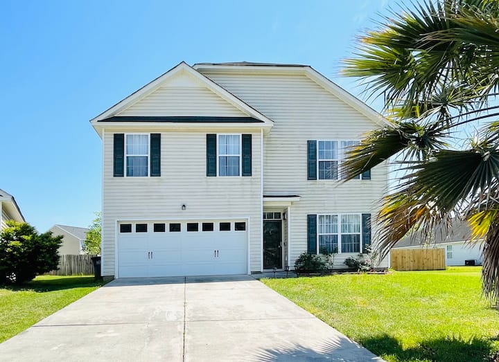 Clean And Modern Home/ Sleeps 8 - Goose Creek, SC