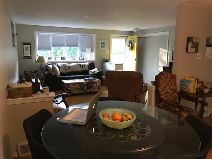 House On The Corner 3 Br 1 Bath - Pittsburgh, PA