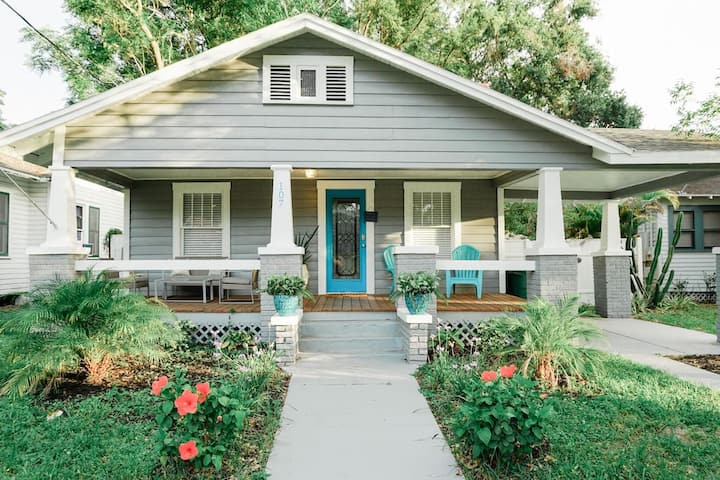 Blue Jean Bungalow ❤️ - Tampa, FL