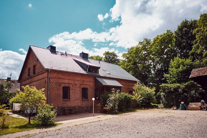Maniesh, Haus Am Wald Mit Sauna&feuerstelle - Werneuchen
