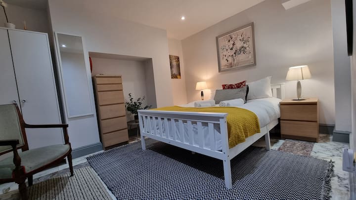 3 Bedroom +Garden/holiday Home /Hyde Park - Marylebone