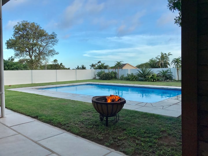 La Lucia-4 Bedrooms, Sea Views & Pool - Umhlanga
