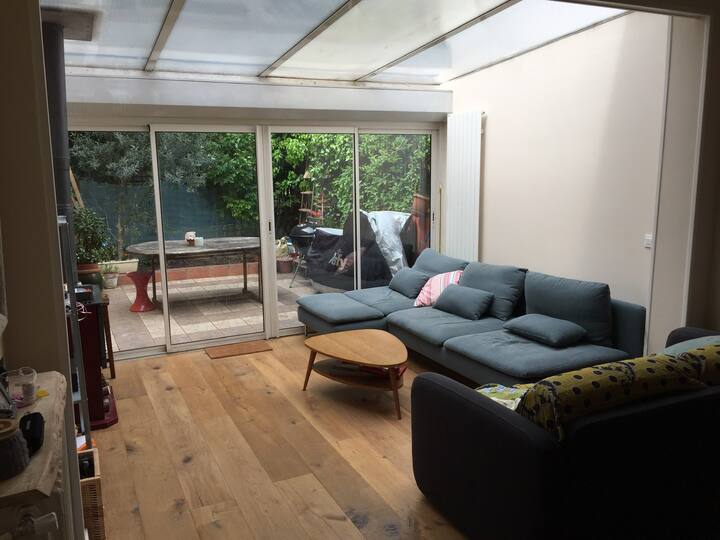 Family House Paris - Montreuil - Bagnolet