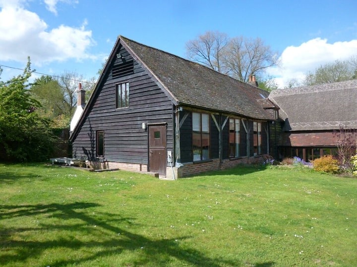 Super Studio Annexe, Hampshire / Berkshire - Newbury