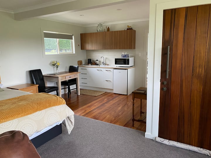 Farm Stay . Tranquility Plus. - Wyndham