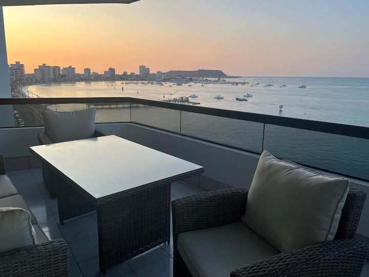 Pacific Oceanfront 3br Malecón @ Salinas - Salinas