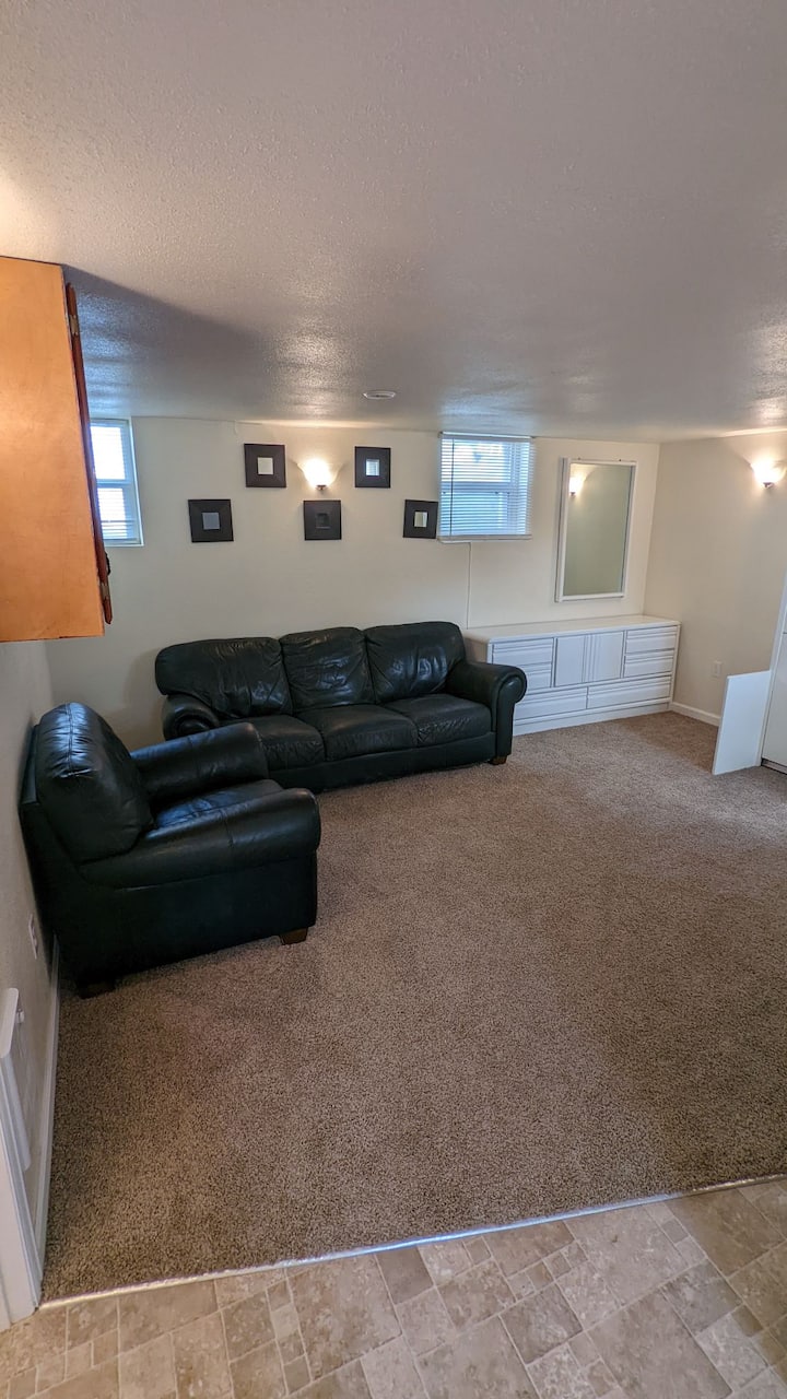 Studio Apartment Near Downtown Cheyenne - Cheyenne, WY
