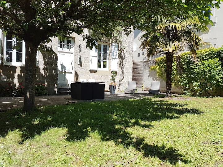 Maison De Charme En Centre-ville Avec Jardin - Brive-la-Gaillarde