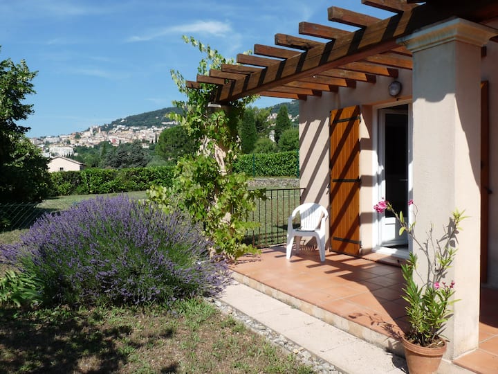 Coquette Villa De Plain Pied - Grasse