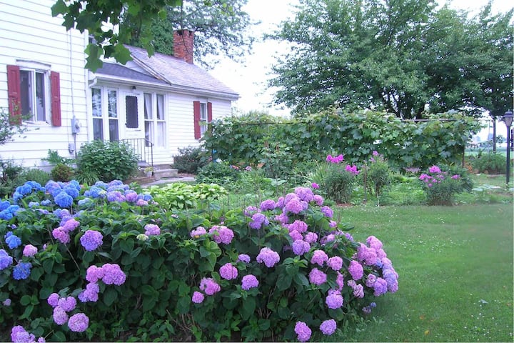 Vonhottenstein Farm House - Lancaster