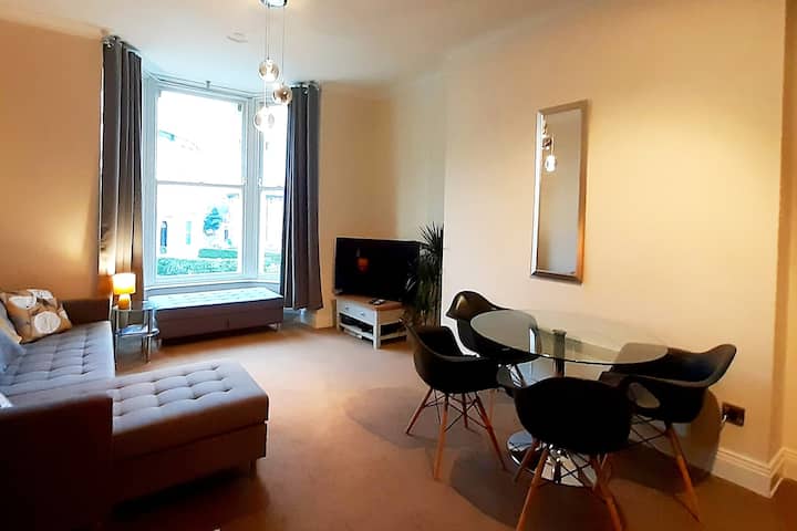 Ramshill Rest, Scarborough Private Parking & Entry - Scarborough